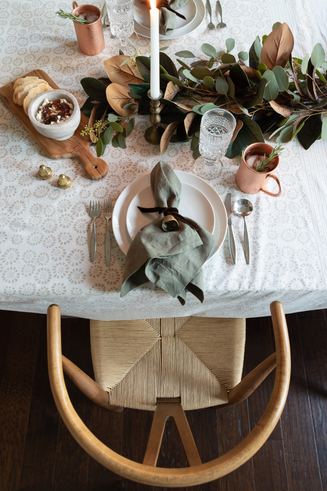 Nature Inspired Christmas Table - Crazy Wonderful